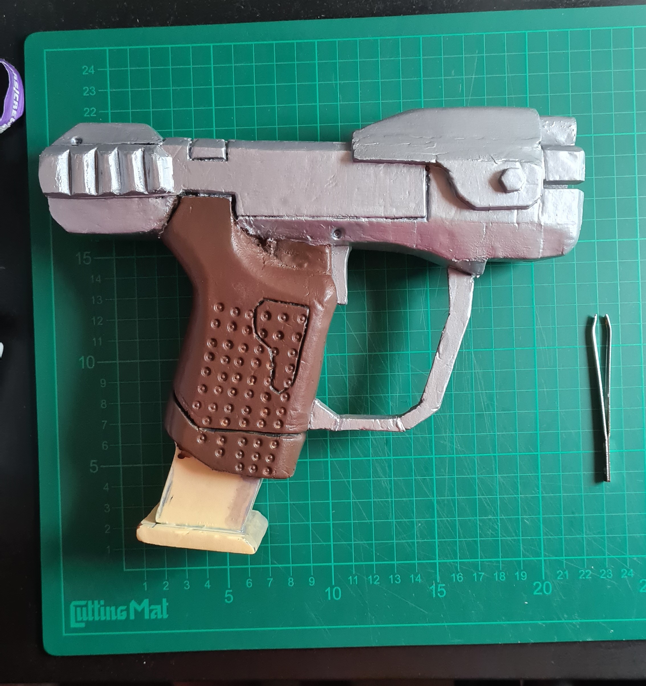 Props - Halo CE M6D Magnum Foam - Painting | Halo Costume and Prop ...