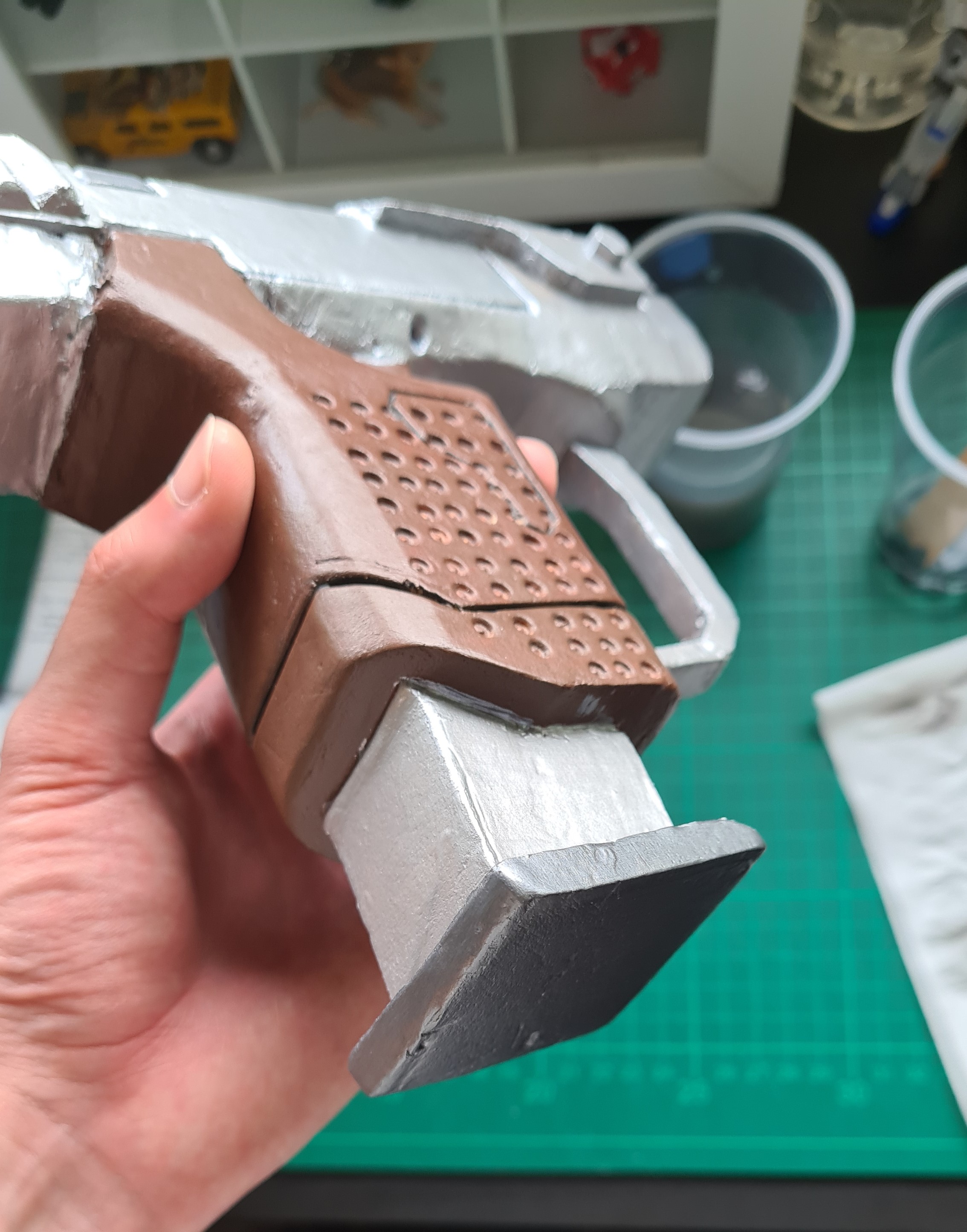 Props - Halo CE M6D Magnum Foam - Painting | Halo Costume and Prop ...