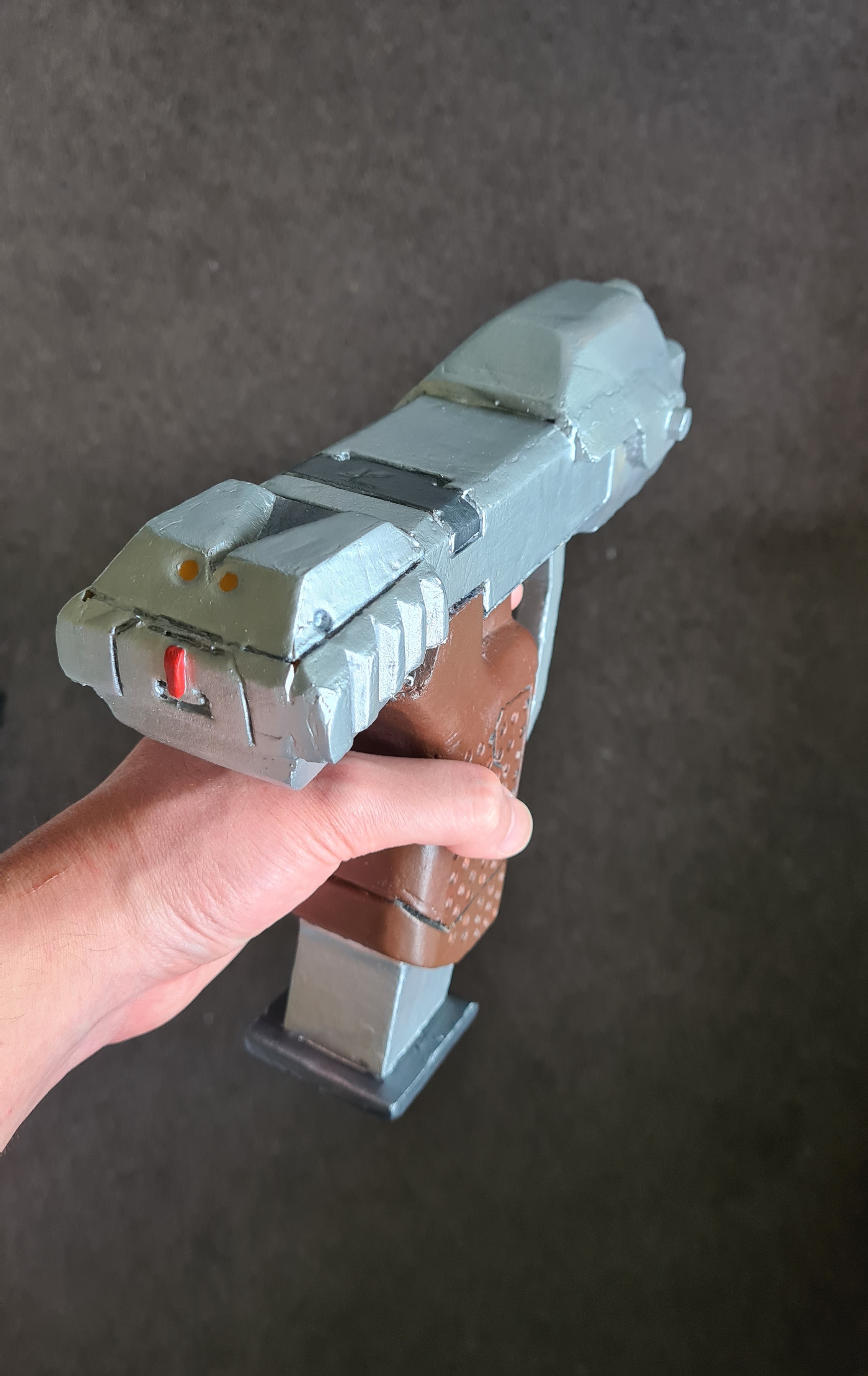 Props - Halo CE M6D Magnum Foam - Painting | Halo Costume and Prop ...